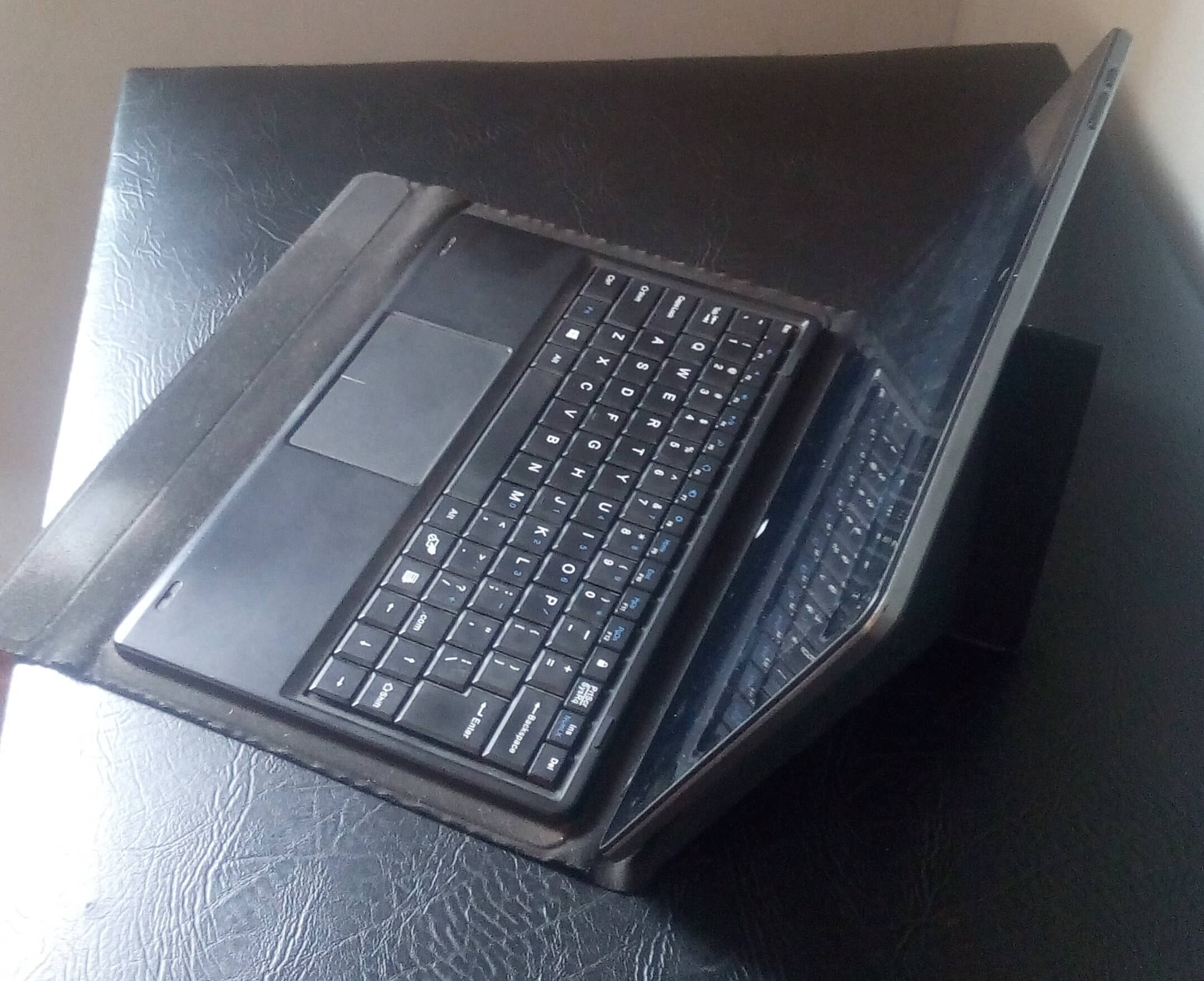 Thinking of getting a Dual OS Tablet? Here are some features you should ...