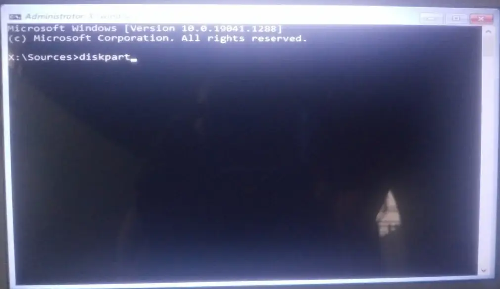 How to fix error 0x80300001 during Windows installation