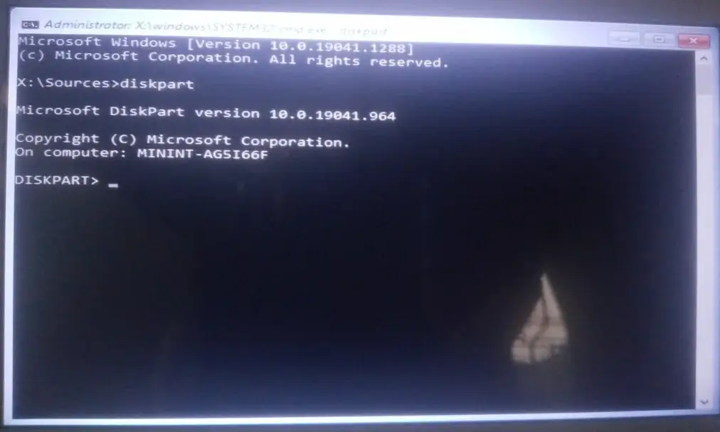How to fix error 0x80300001 during Windows installation